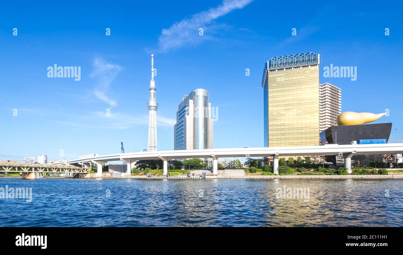 Sky and water buildings hi-res stock photography and images - Alamy