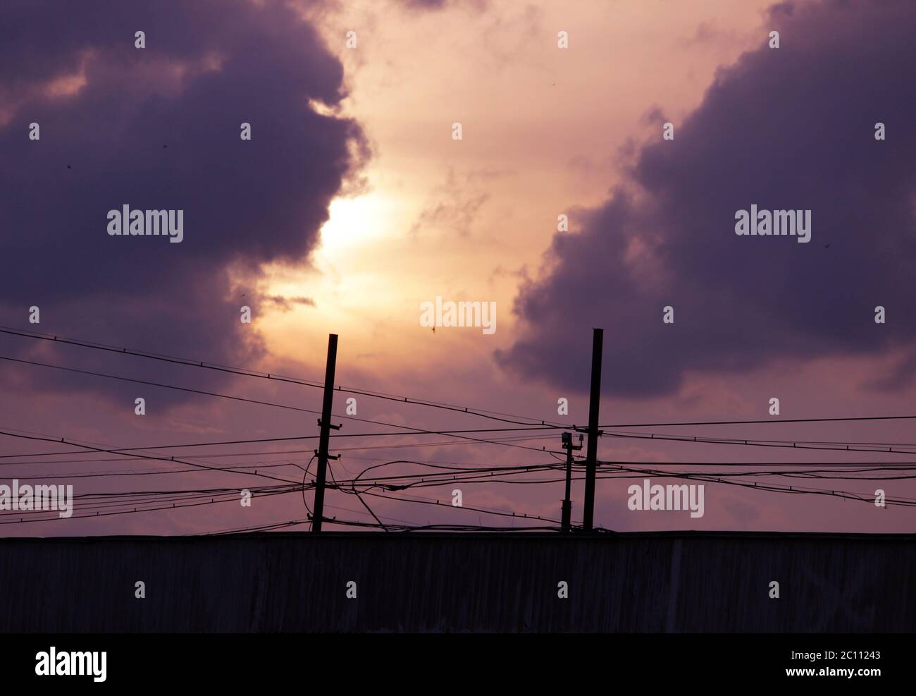 Electricity wires sunset hi-res stock photography and images - Alamy