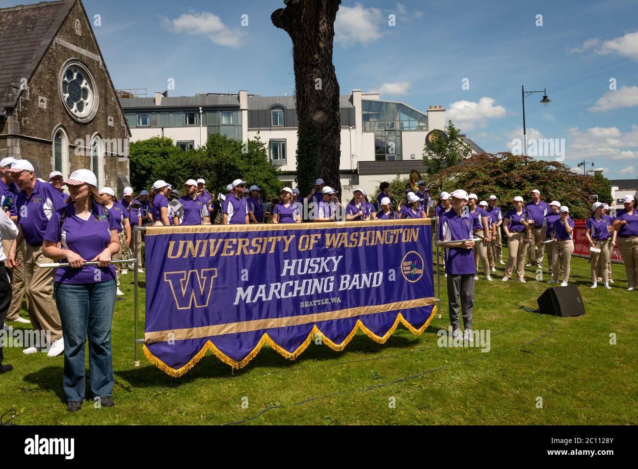 Members of the Husky Marching Band from the University of Washington ...