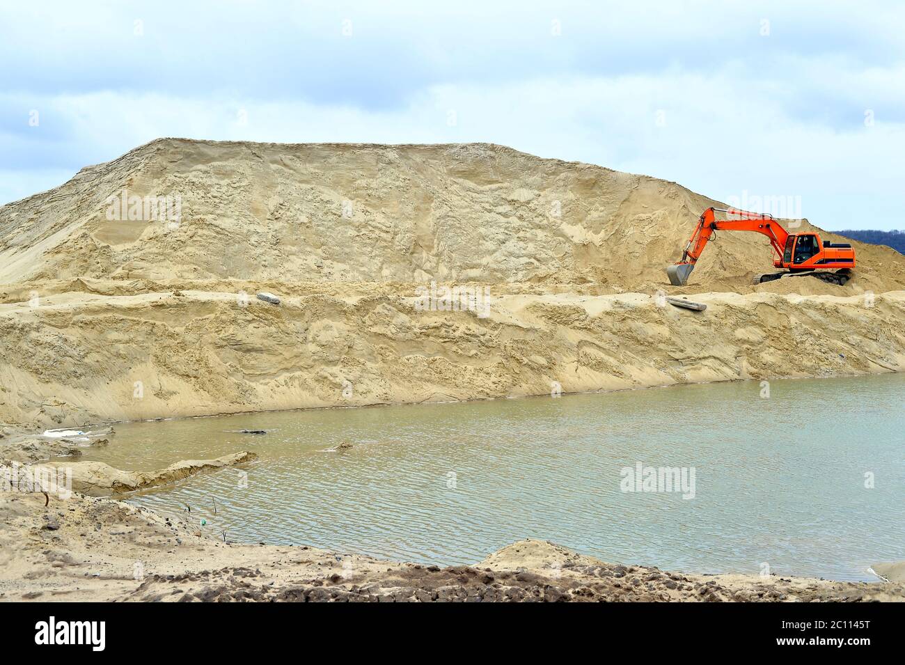 Working quarry hi-res stock photography and images - Alamy