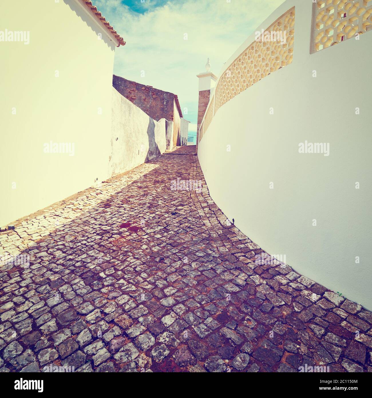 Narrow street slum street hi-res stock photography and images - Alamy