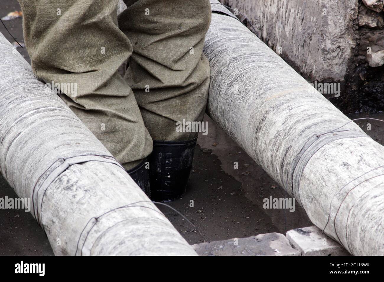 How water pipes work hi-res stock photography and images - Alamy