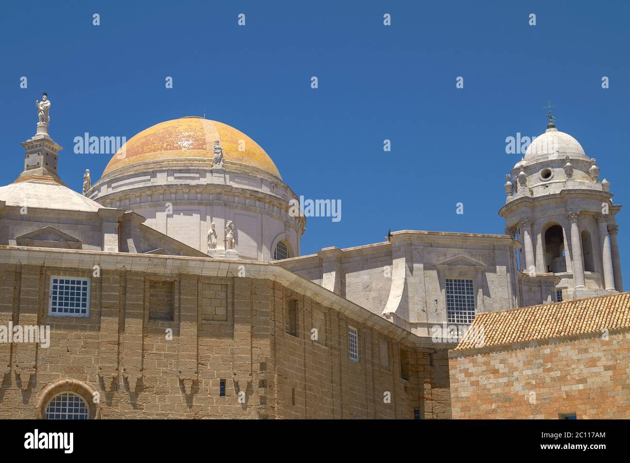 National cathedral close hi-res stock photography and images - Alamy