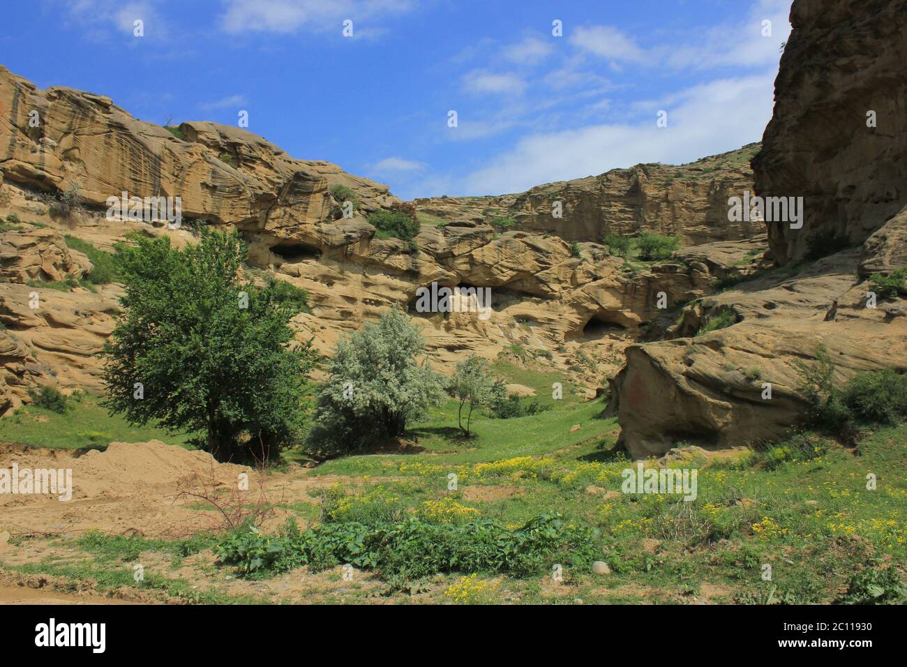 Georgia. Beautiful cliffs on the road to Uplistsikhe Stock Photo - Alamy