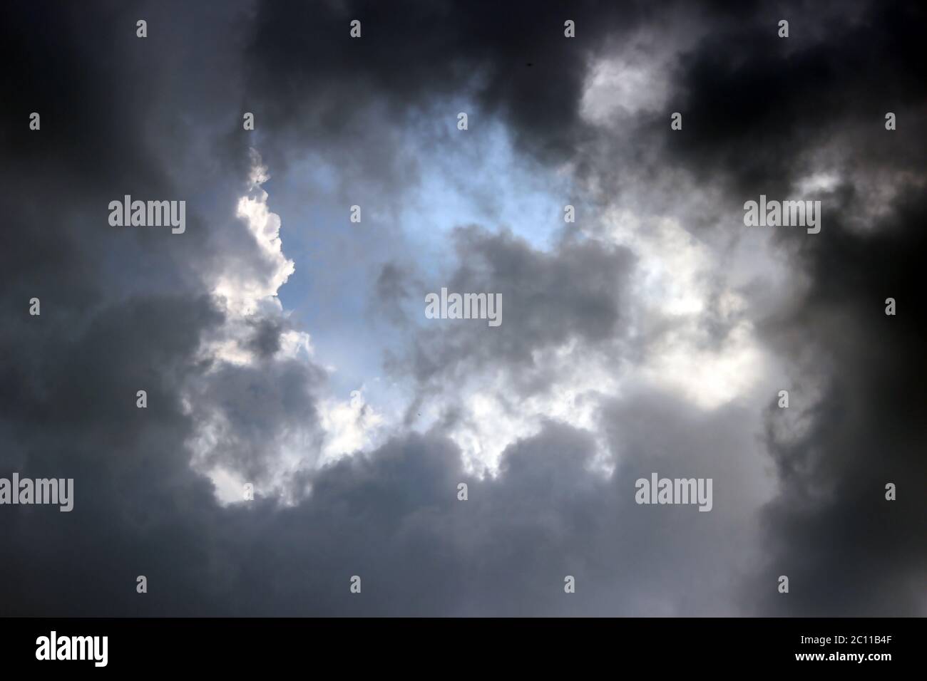 Before the rain hi-res stock photography and images - Alamy