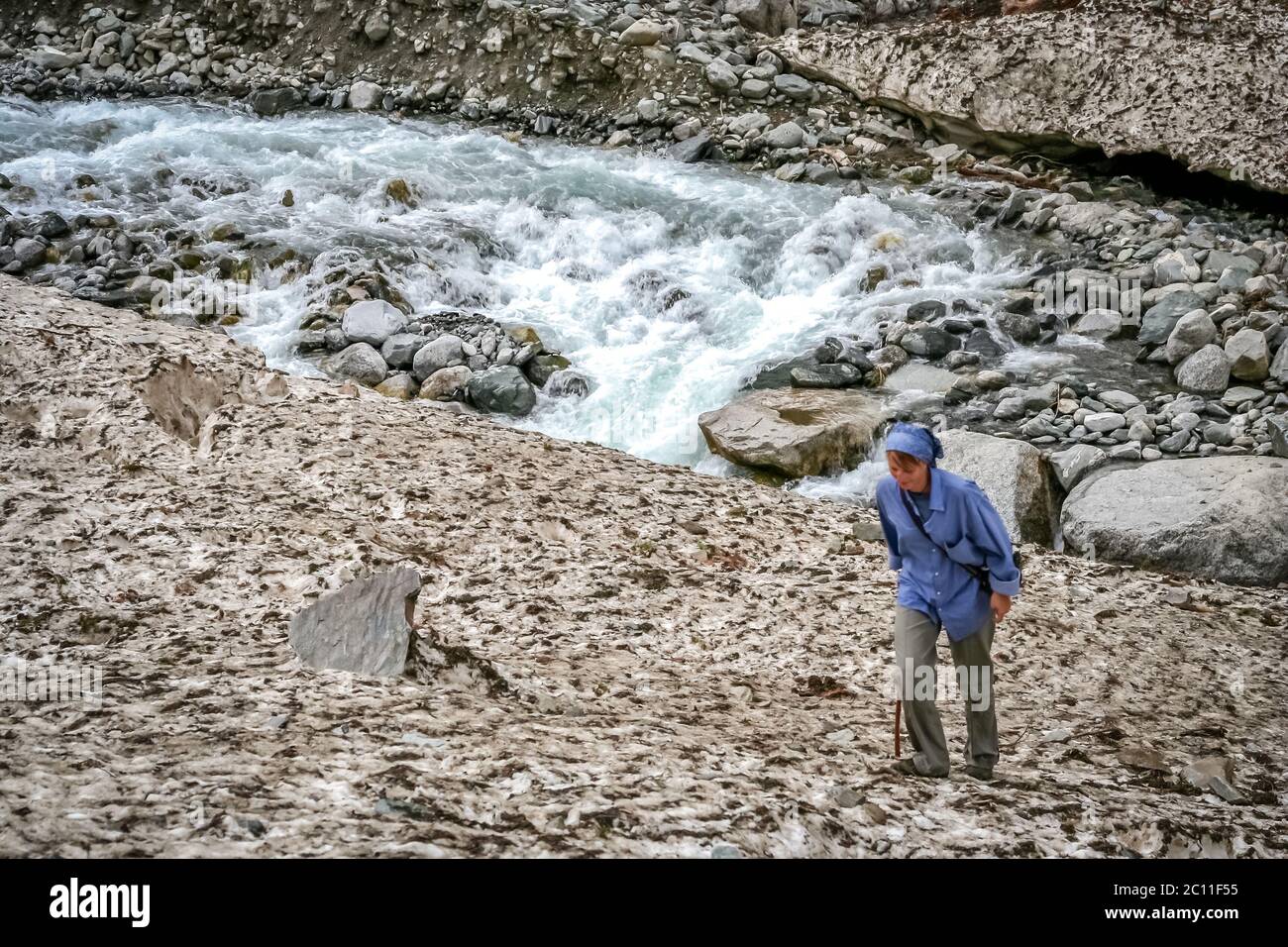 Walking up a slope hi-res stock photography and images - Alamy