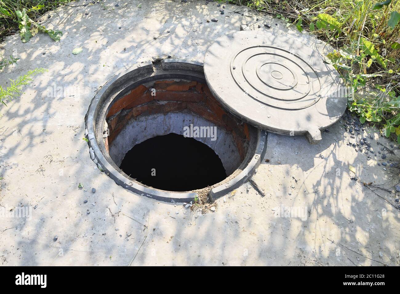 Cesspit hi-res stock photography and images - Alamy