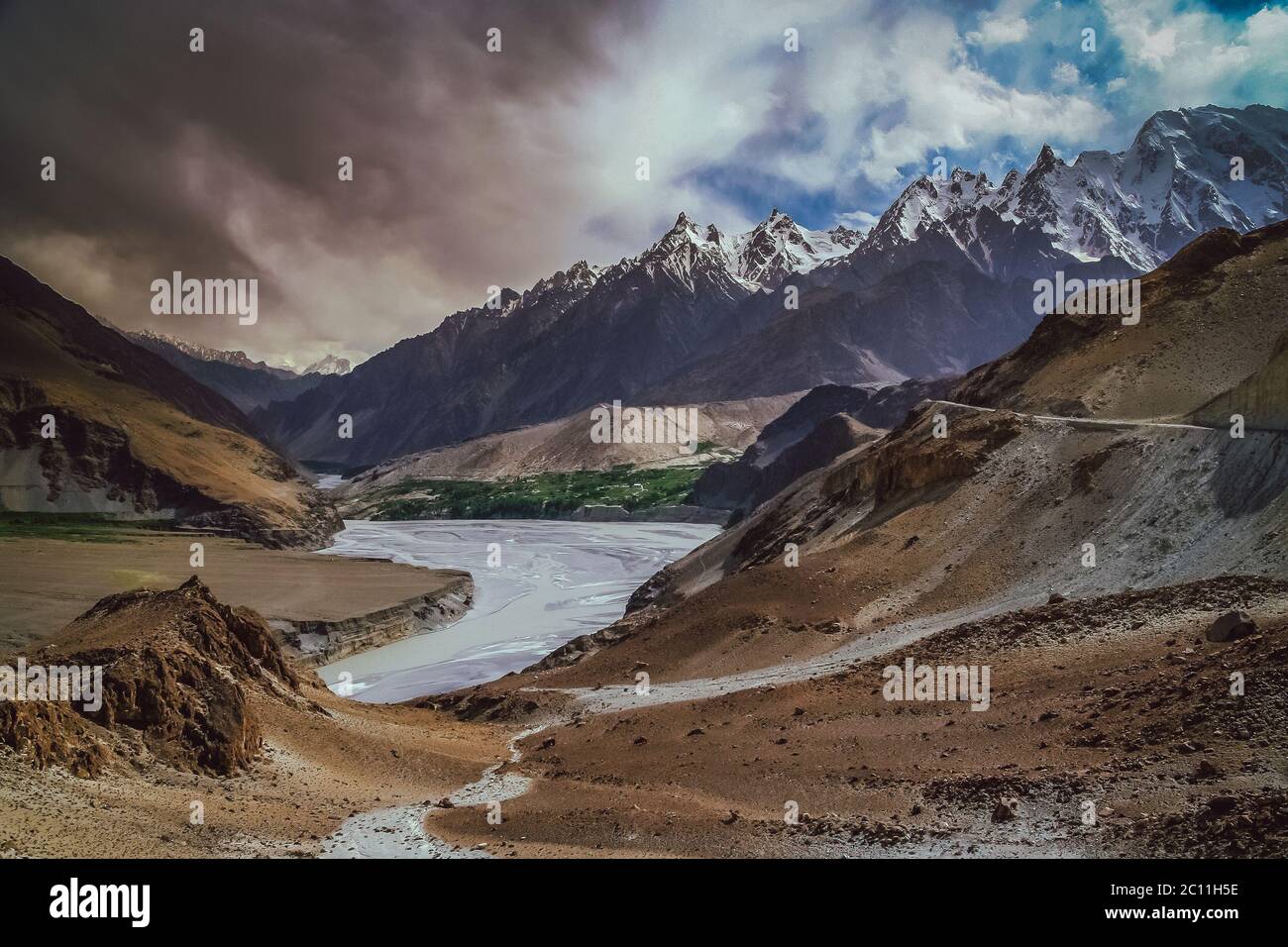 Hunza river hi-res stock photography and images - Alamy