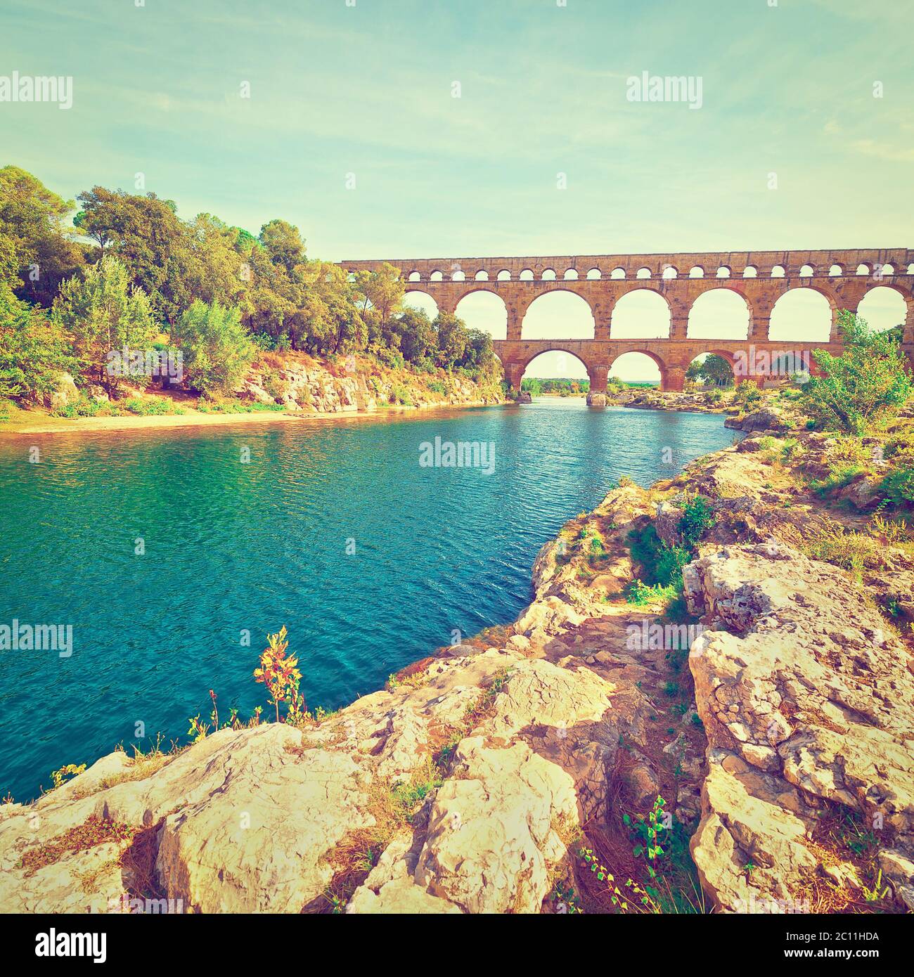 Ruined roman bridge hi-res stock photography and images - Alamy