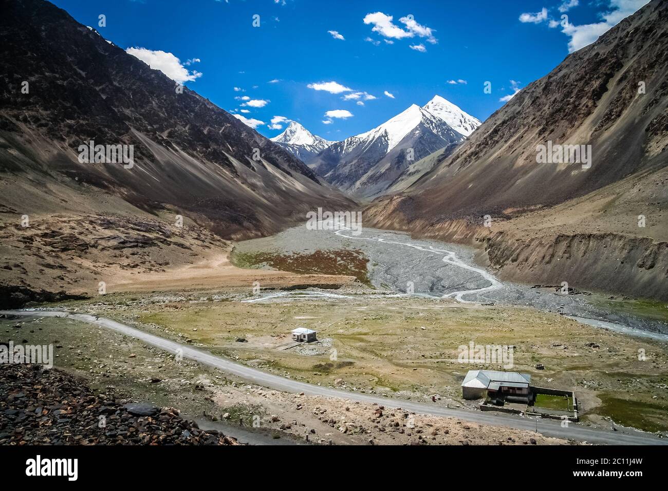 Road to Khunjerab Pass Stock Photo - Alamy