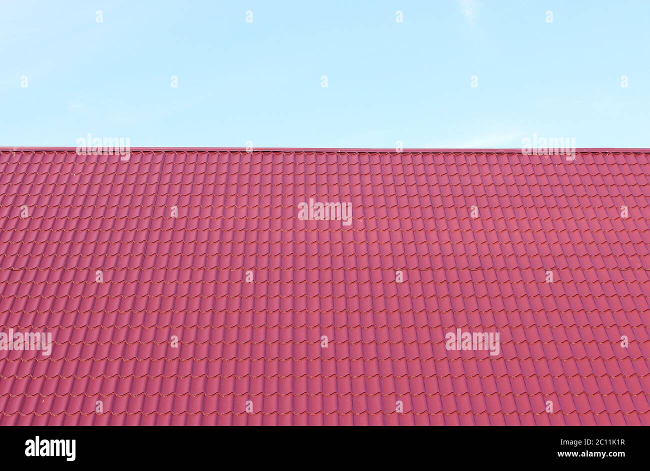 Red rooftop architecture hi-res stock photography and images - Alamy