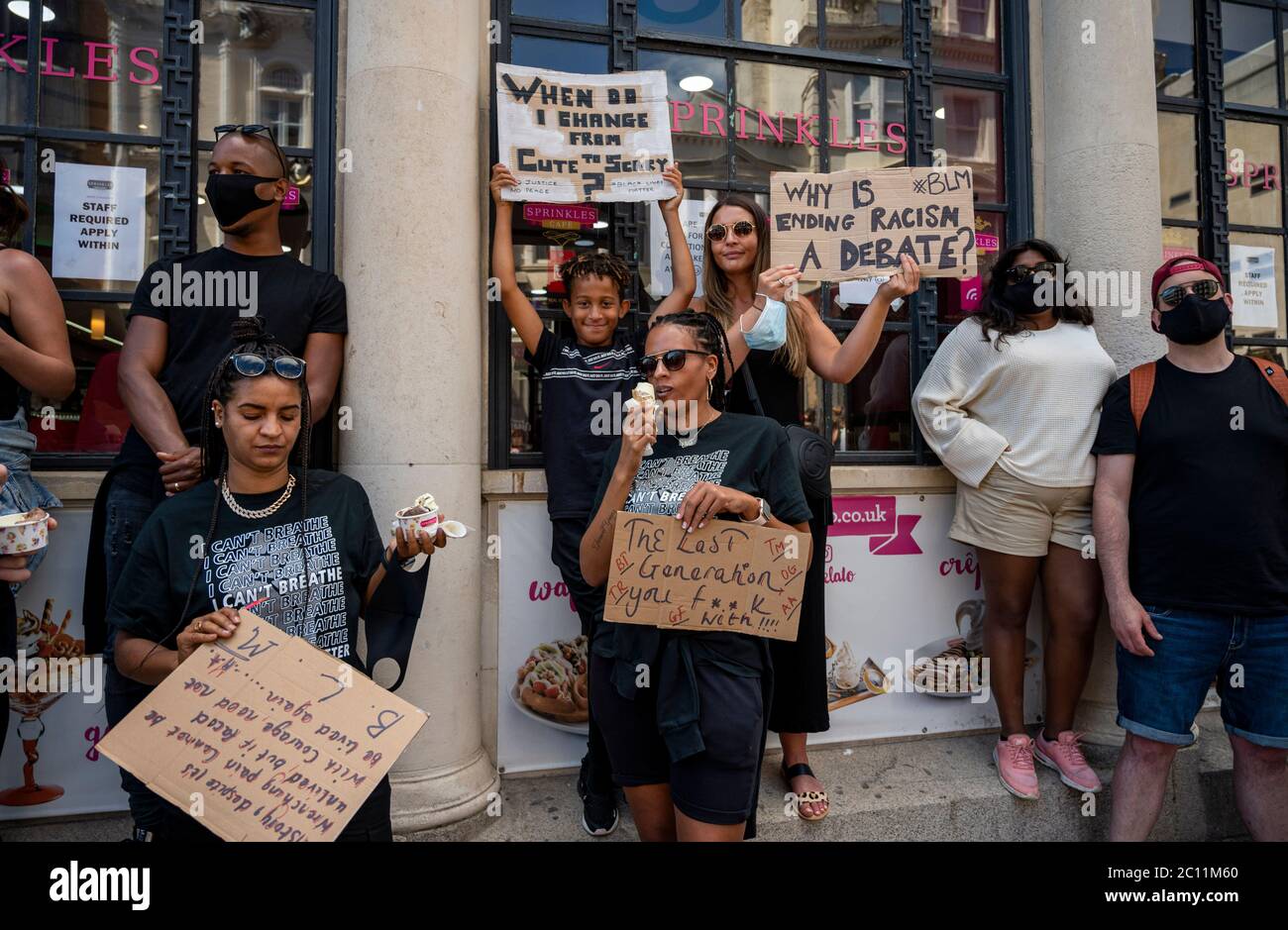 English police woman female community hi-res stock photography and ...