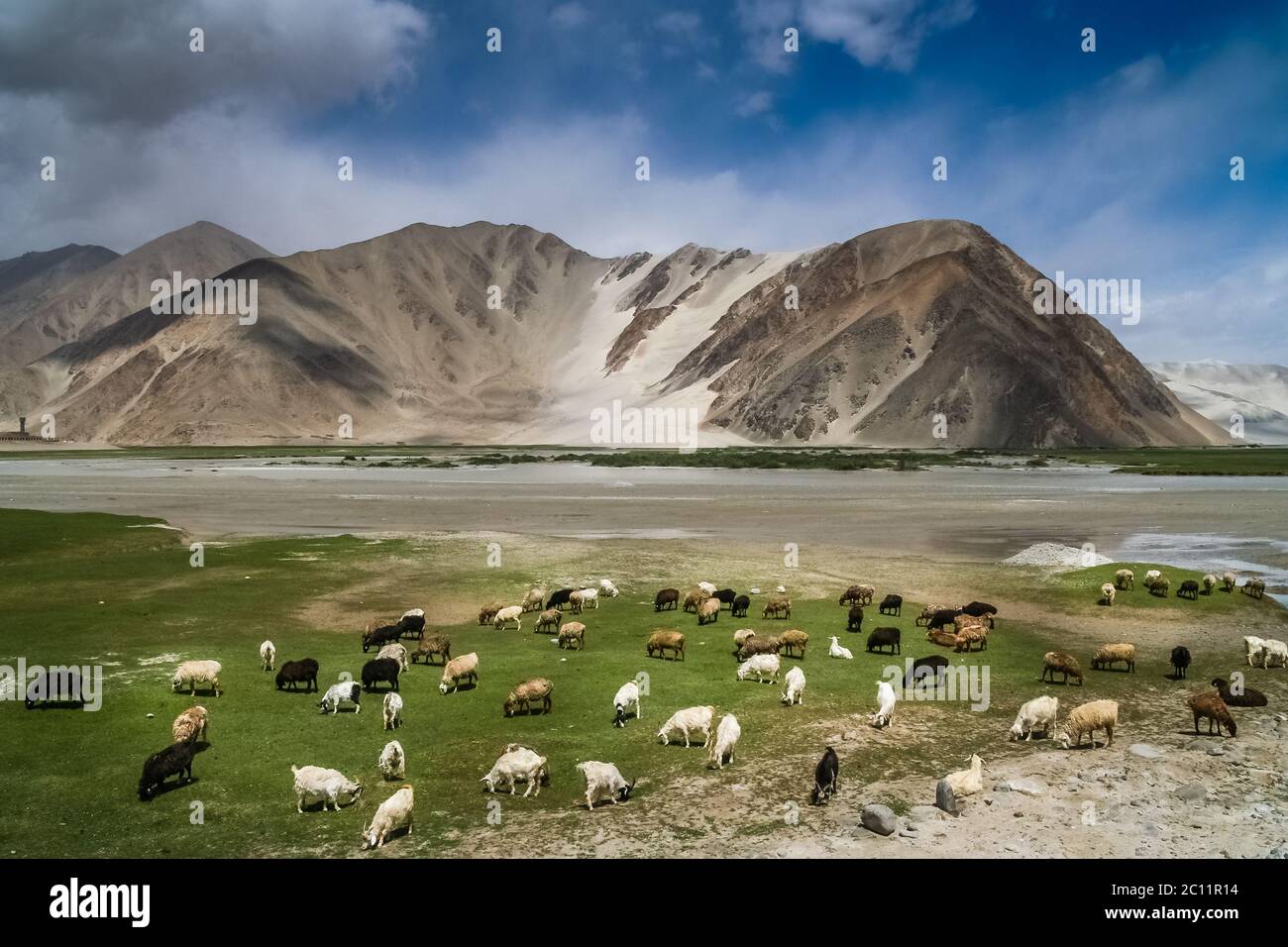 Hardship mountain hi-res stock photography and images - Alamy