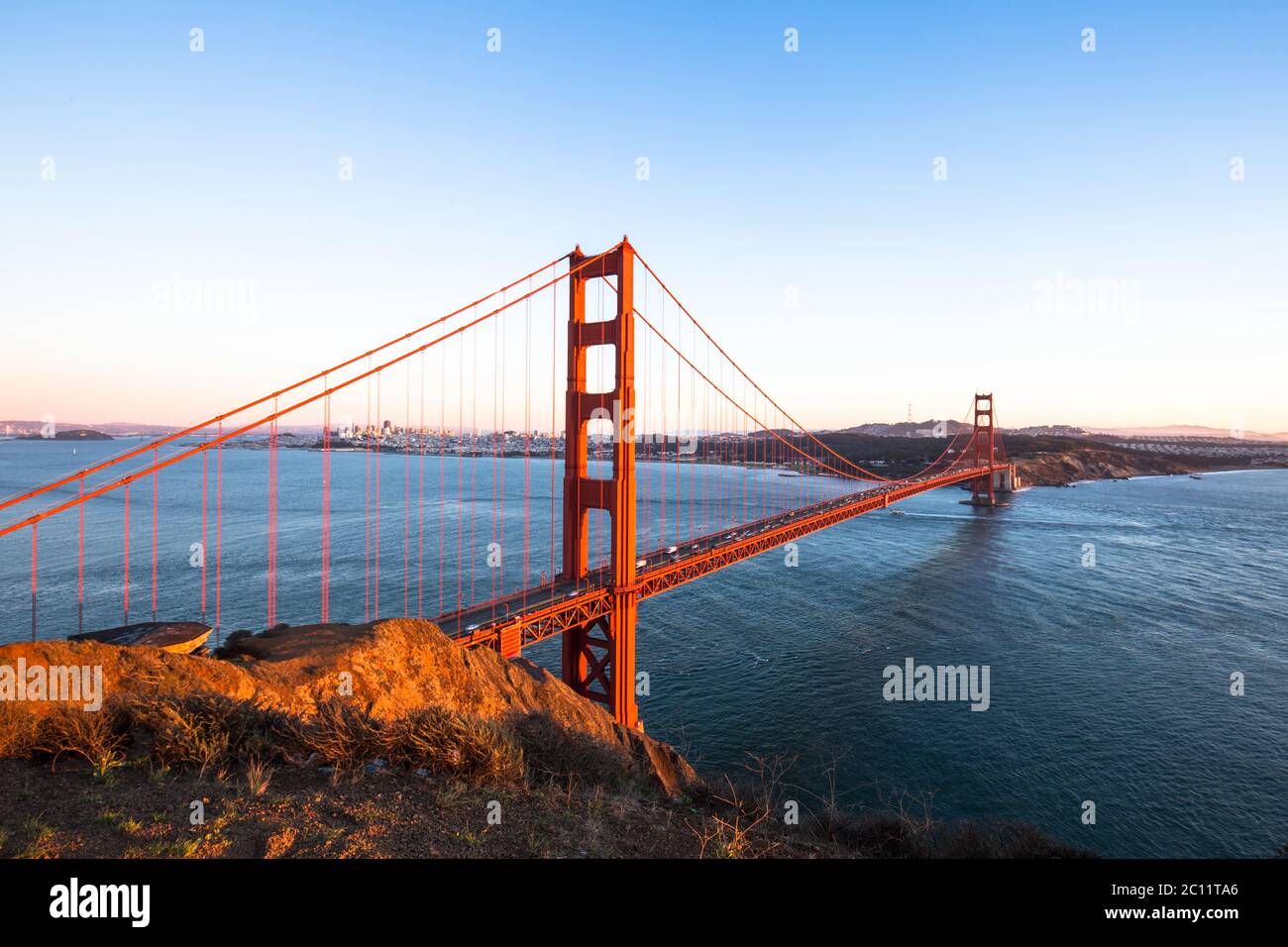famous gold gate bridge in blue sky Stock Photo - Alamy