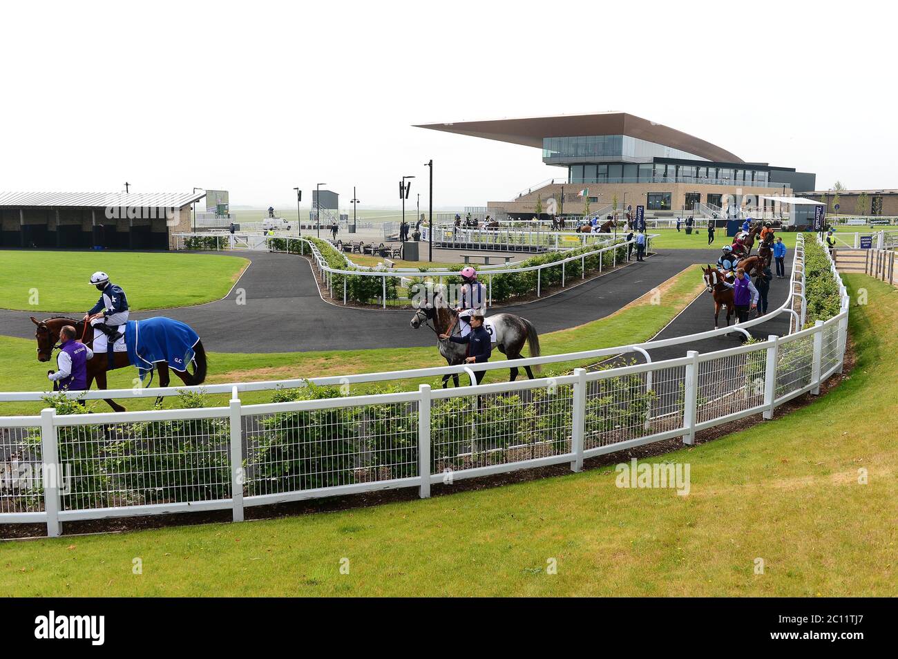 Curragh racecourse hi-res stock photography and images - Alamy