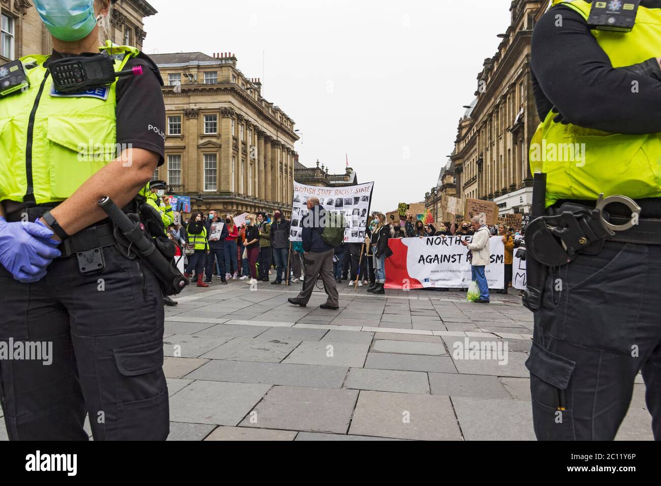 International human rights handcuffs hi-res stock photography and ...