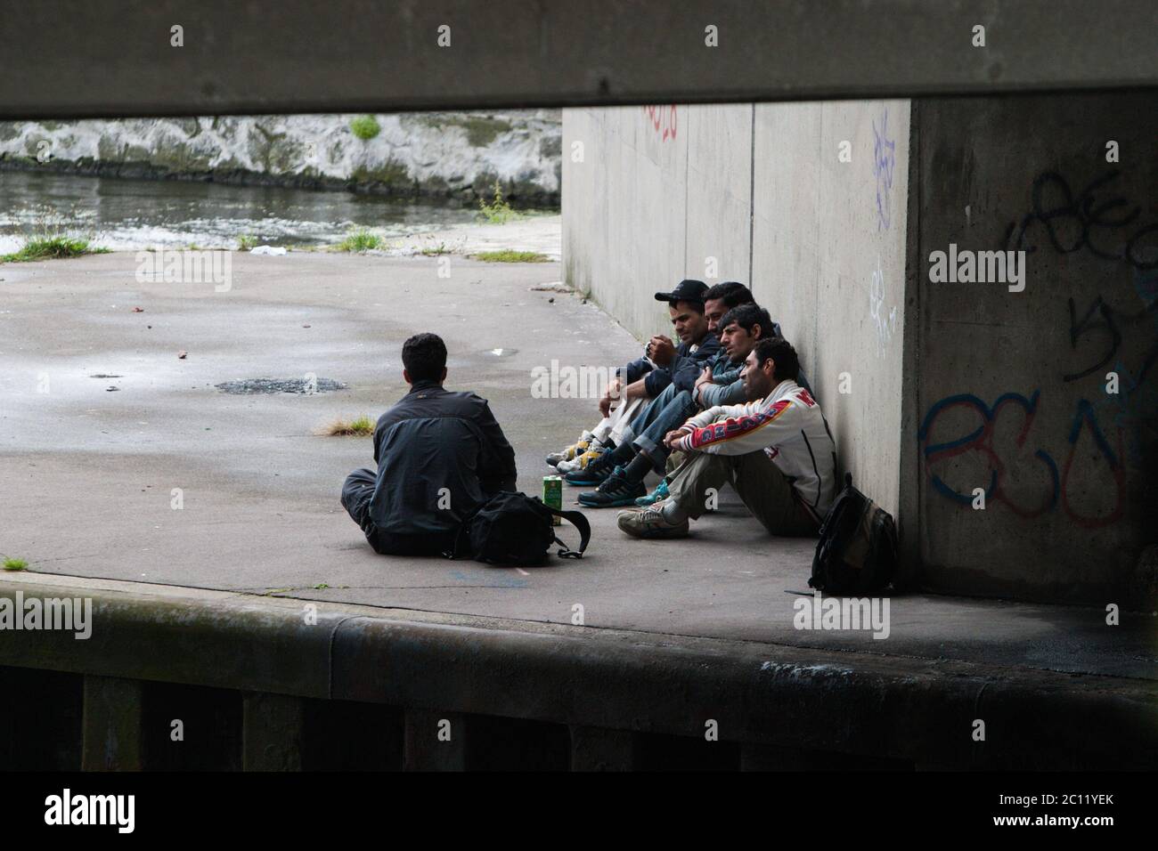 Immigrants on the back streets of Calais Stock Photo - Alamy