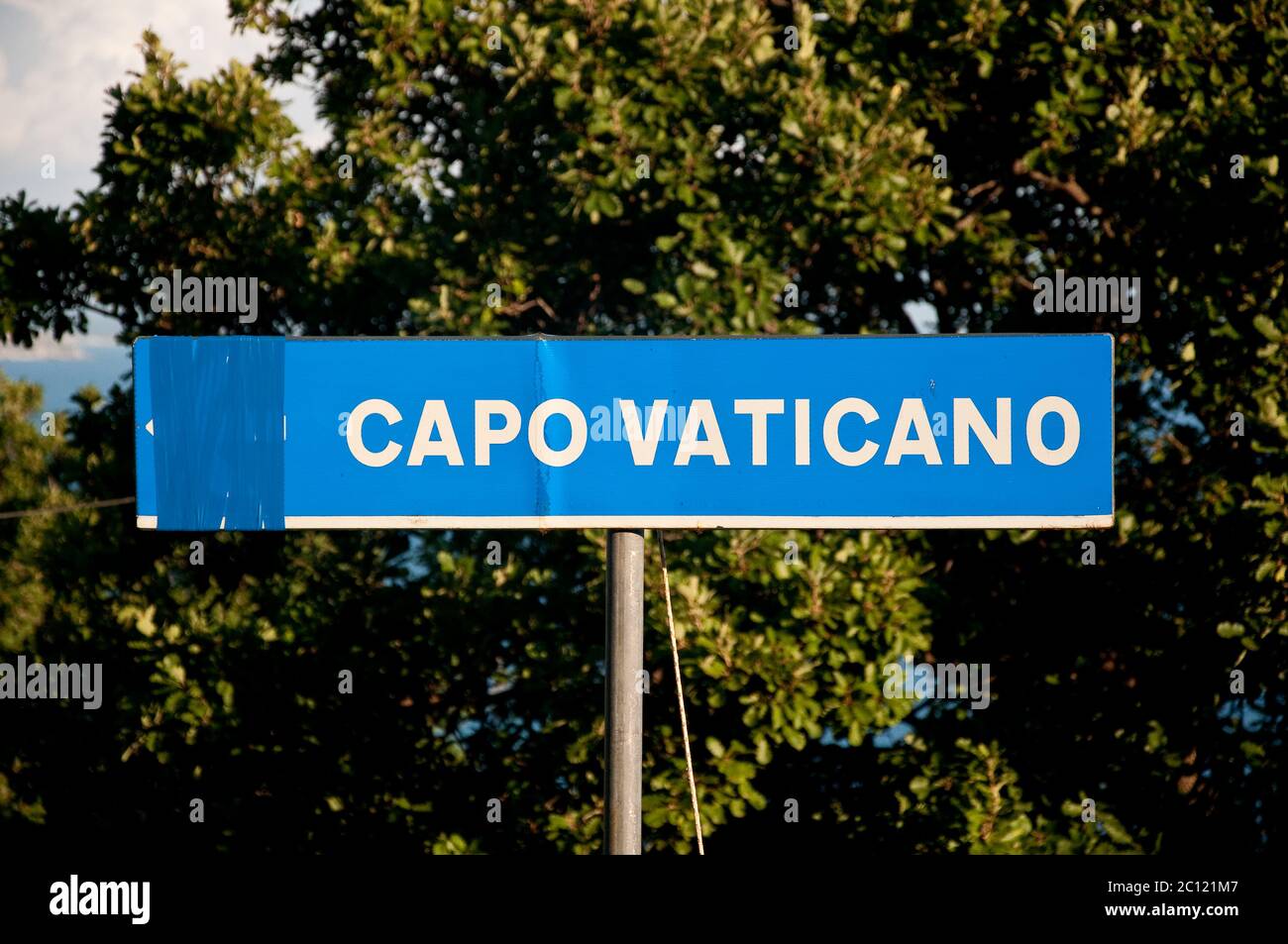 Warning sign in a curve hi-res stock photography and images - Alamy