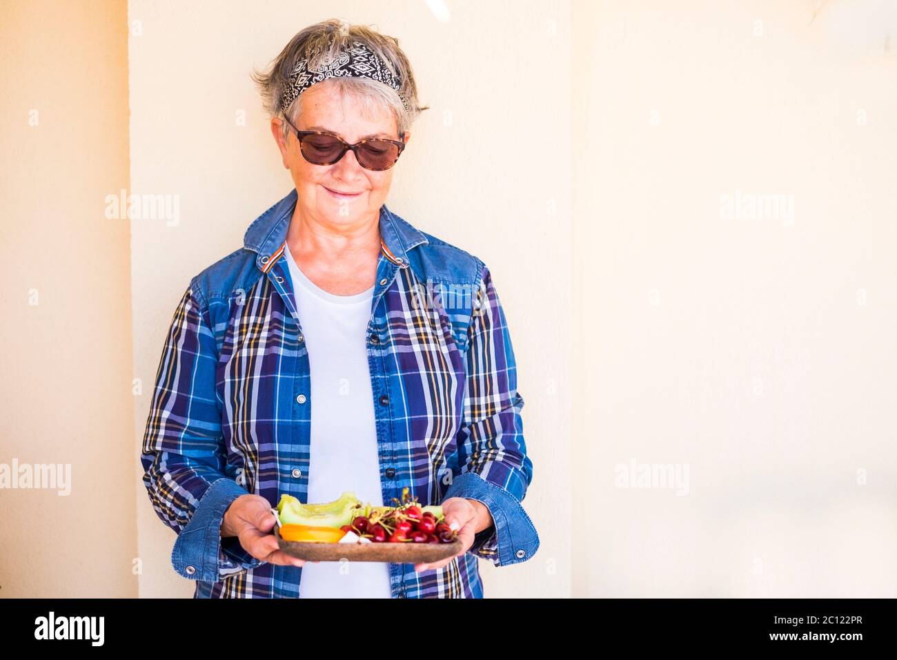 Mature fema hi-res stock photography and images - Alamy