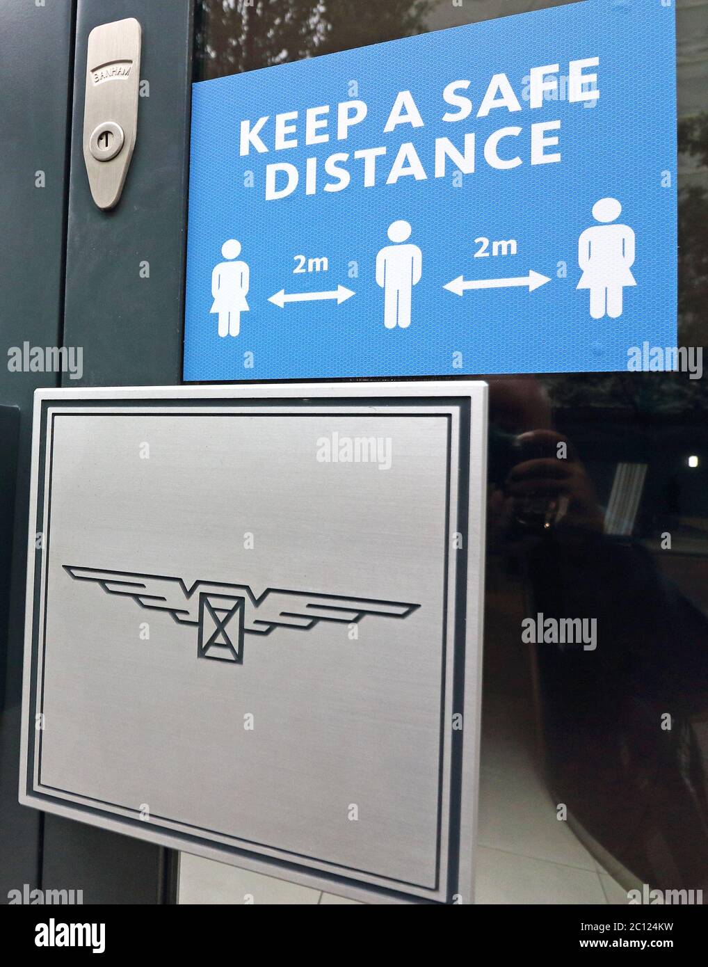 Longines logo hi-res stock photography and images - Alamy