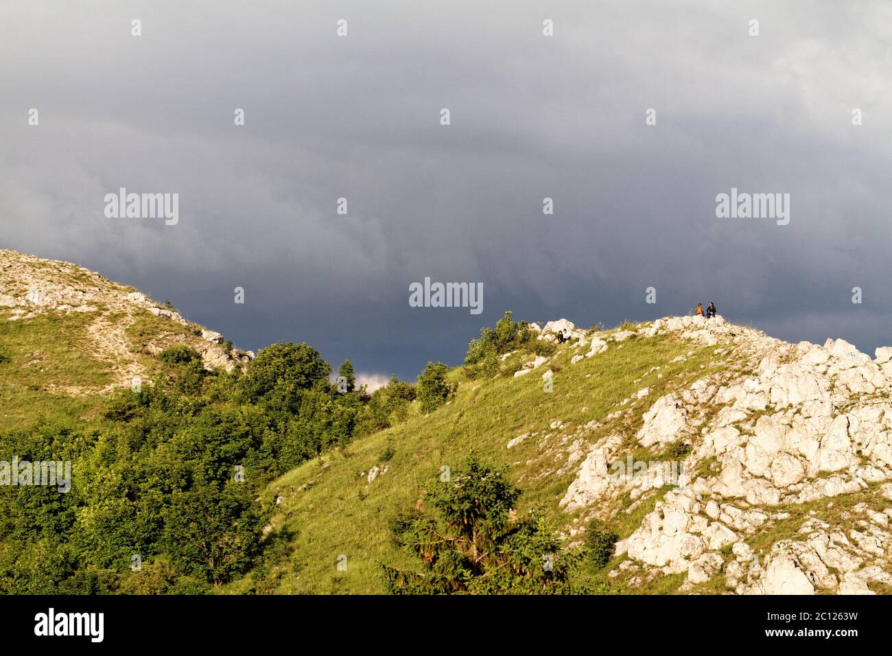 Hilly area hi-res stock photography and images - Alamy