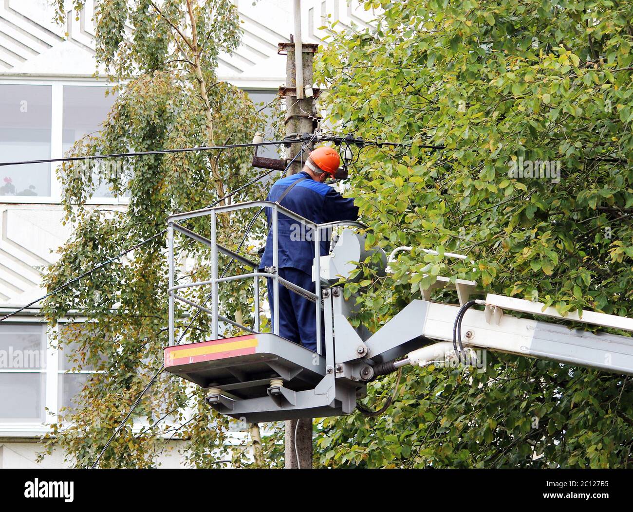 Electrical lineman pole hi-res stock photography and images - Alamy
