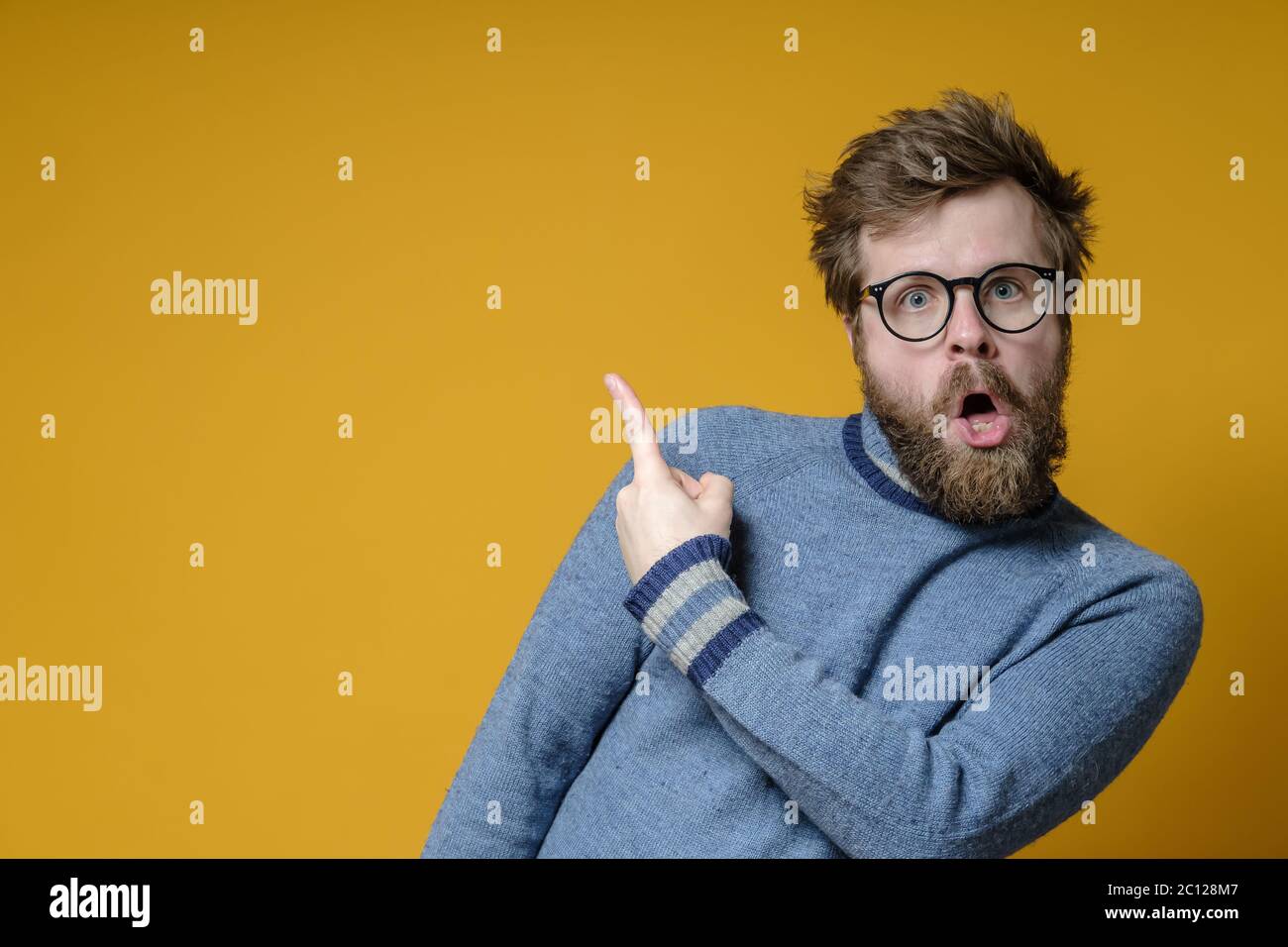 Odd pose hi-res stock photography and images - Alamy