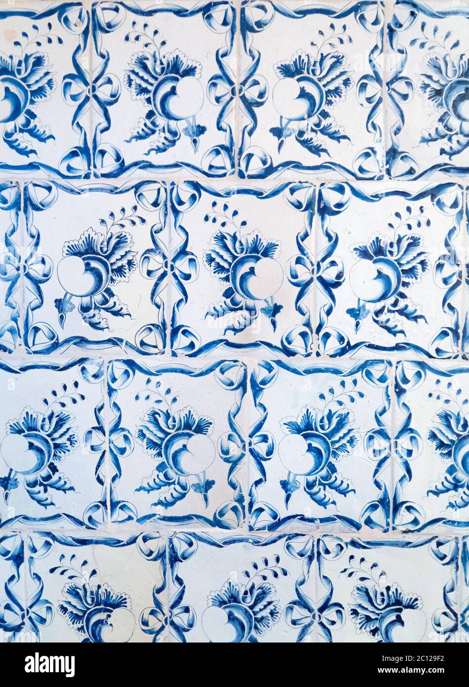 Blue ceramic tiles hi-res stock photography and images - Alamy
