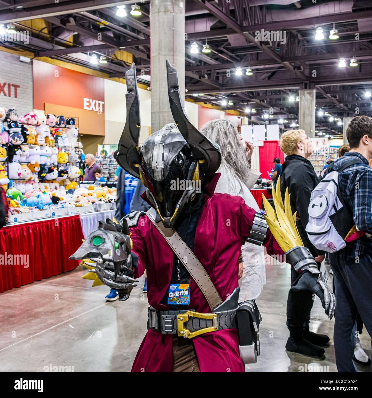 Costumed character hi-res stock photography and images - Alamy