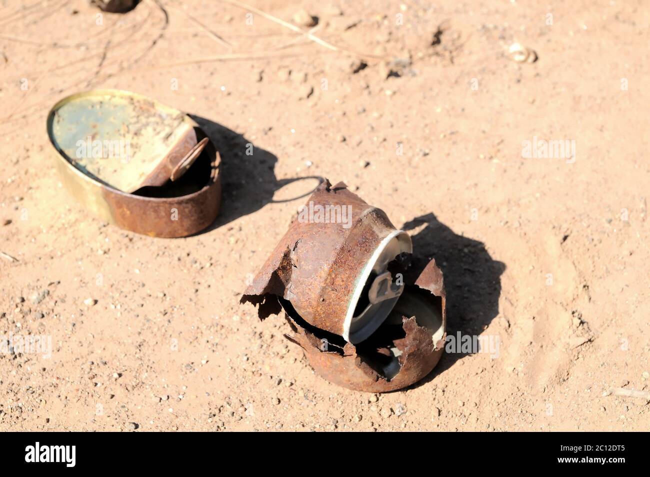 Rusted beer can hi-res stock photography and images - Alamy