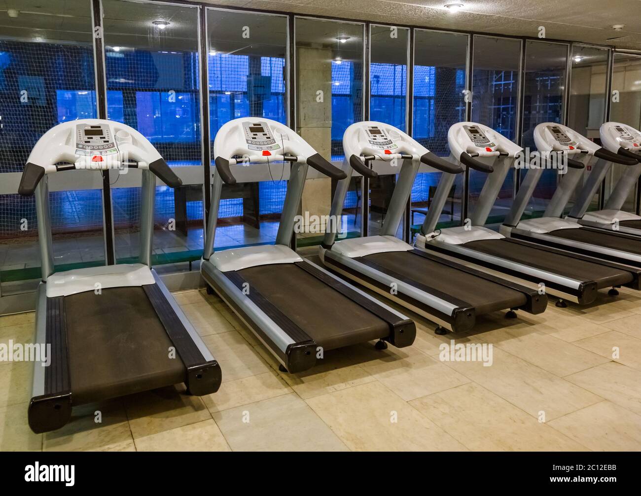 Gym running cycle hi-res stock photography and images - Alamy