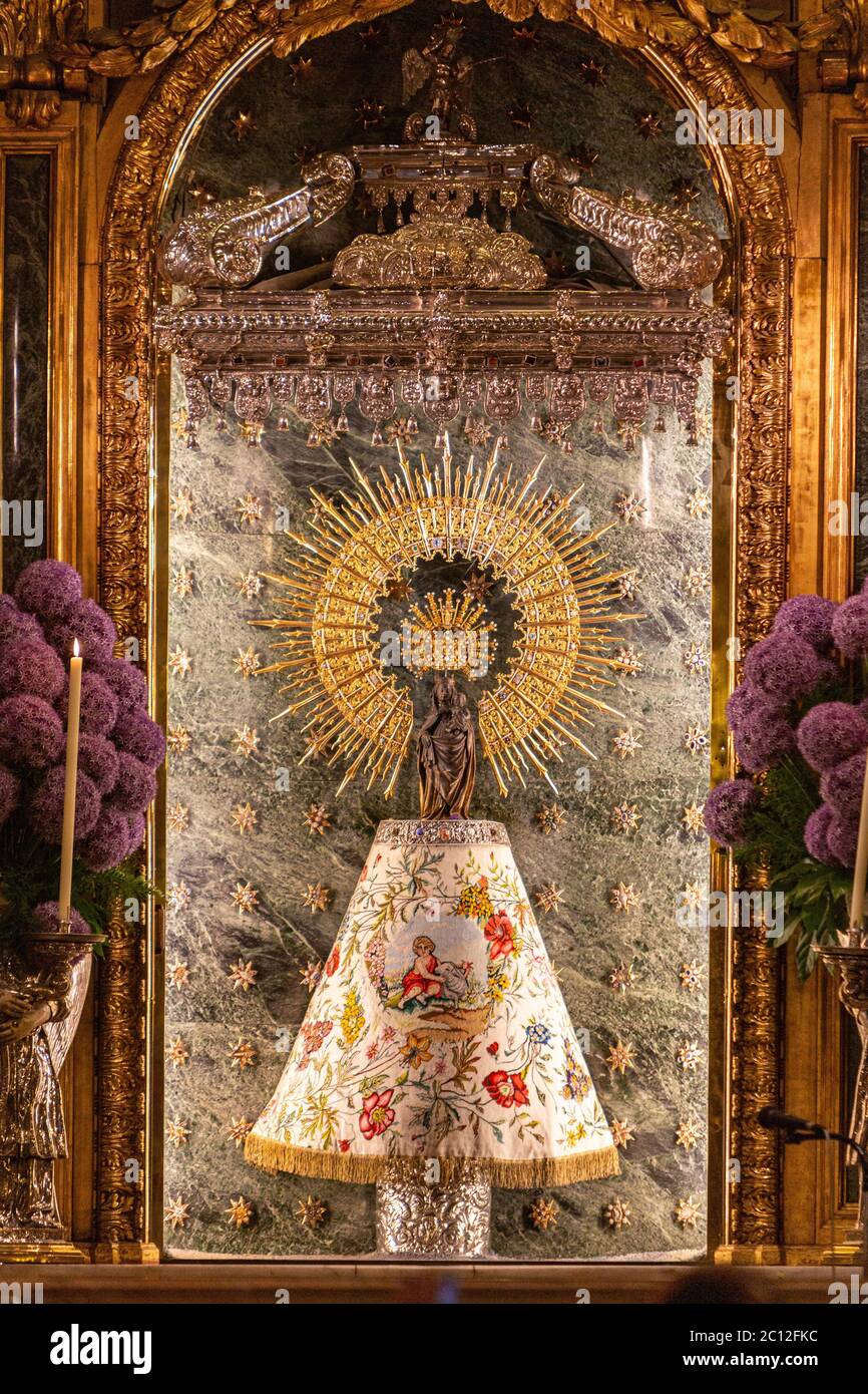 Wooden statue of El Pilar, Cathedral-Basilica of Our Lady of the Pillar ...