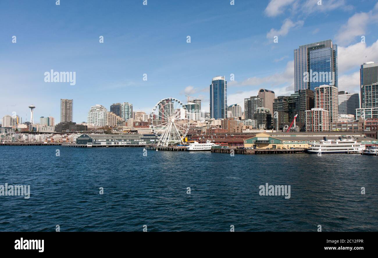Seafront skyline hi-res stock photography and images - Alamy