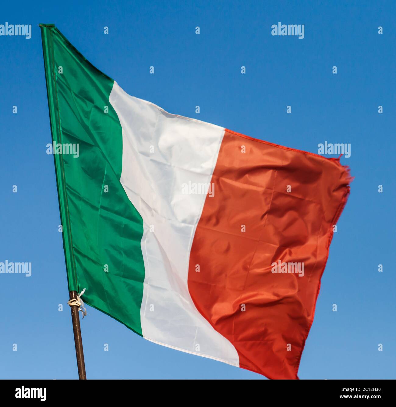 Italian flag wind hi-res stock photography and images - Alamy