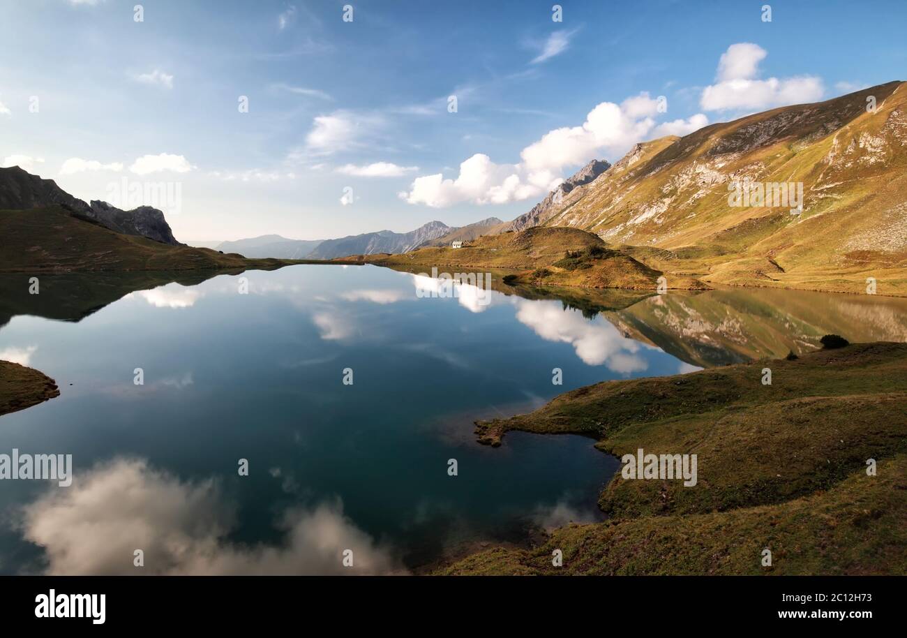 Blue sky alpine hi-res stock photography and images - Alamy
