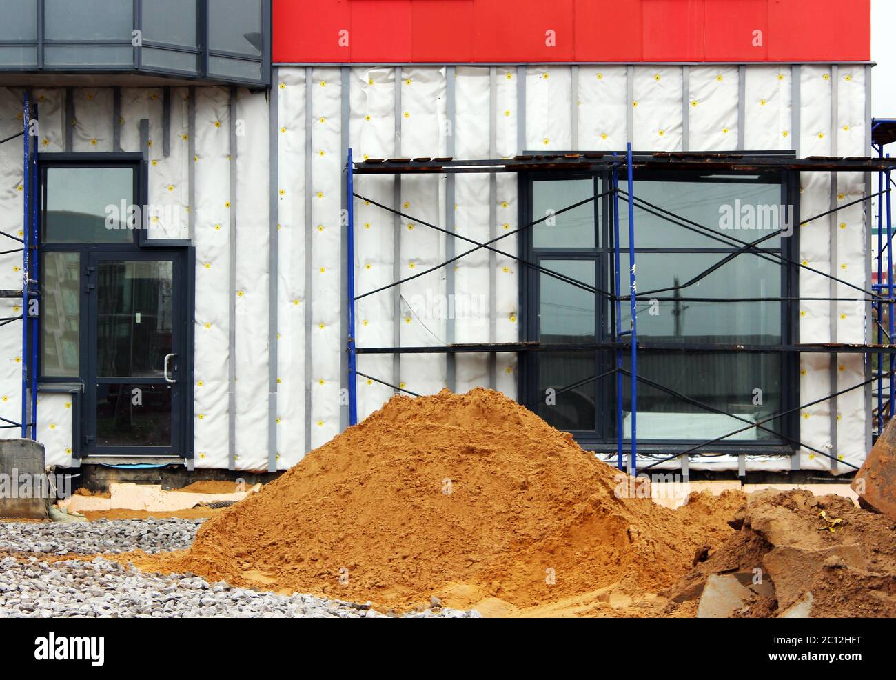 Scaffolding apartment building hi-res stock photography and images - Alamy
