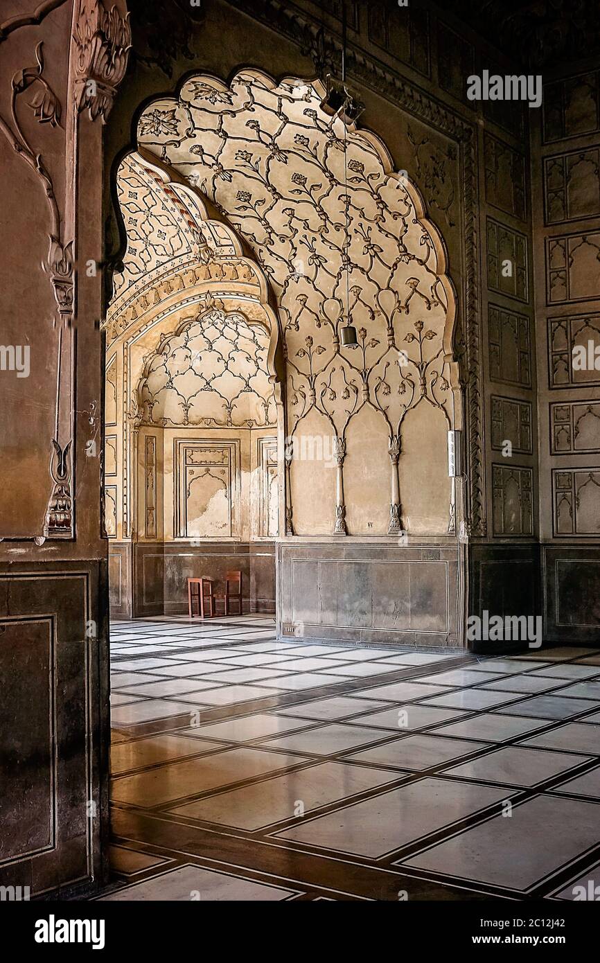 Mosque interior in Lahore Stock Photo - Alamy