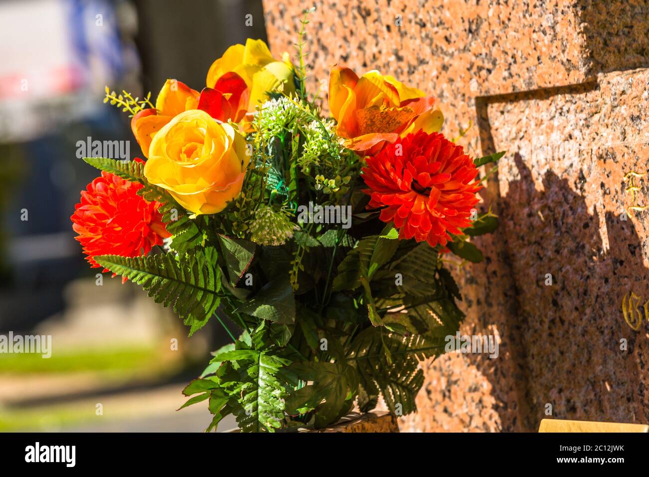 Flowers grave gravesite cemetery hi-res stock photography and images ...