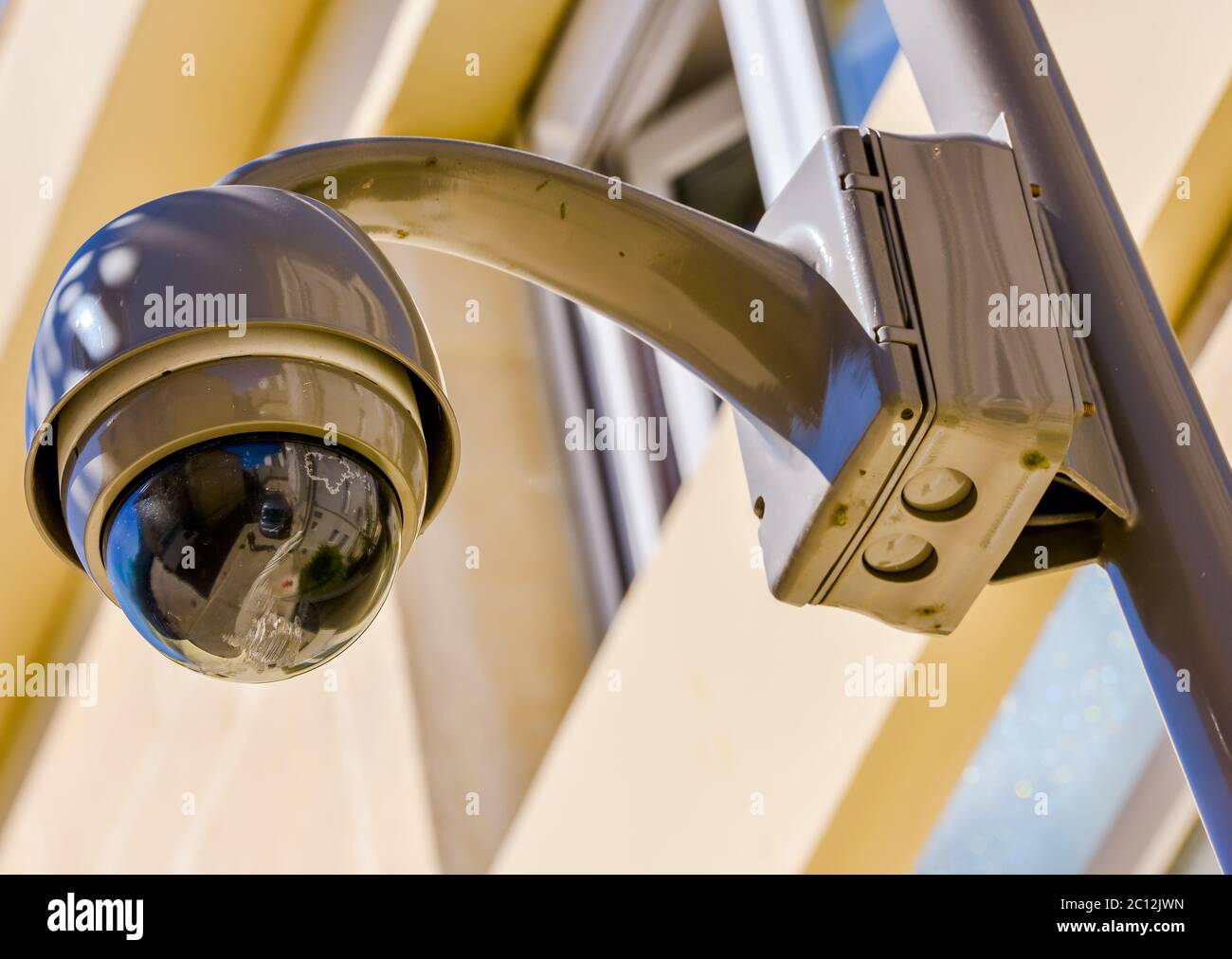 Building with surveillance camera hi-res stock photography and images ...