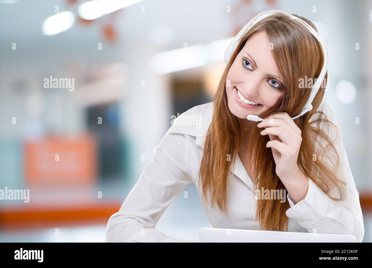 Customer service representative hi-res stock photography and images - Alamy