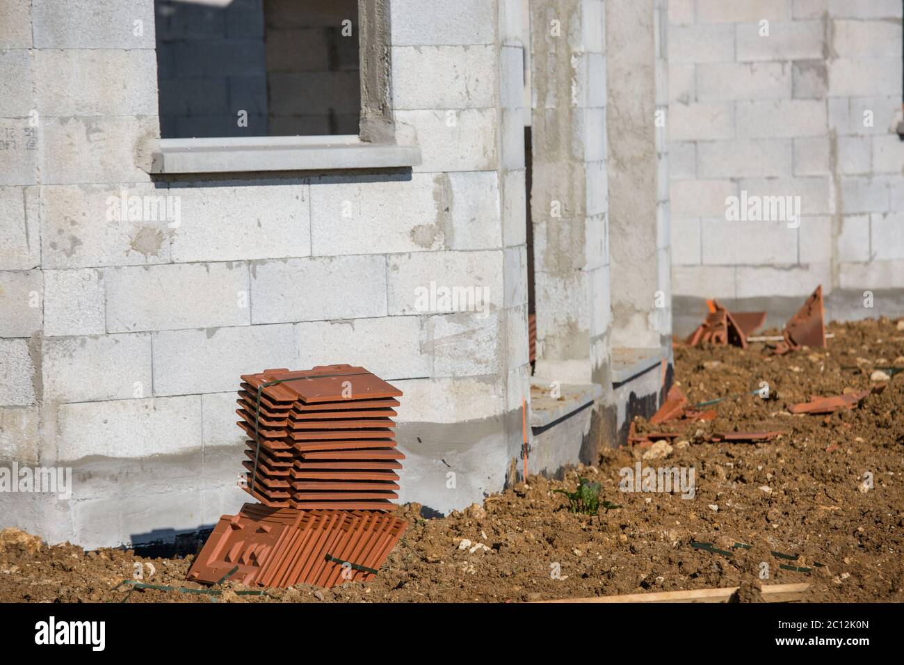Concrete roof tiles hi-res stock photography and images - Alamy