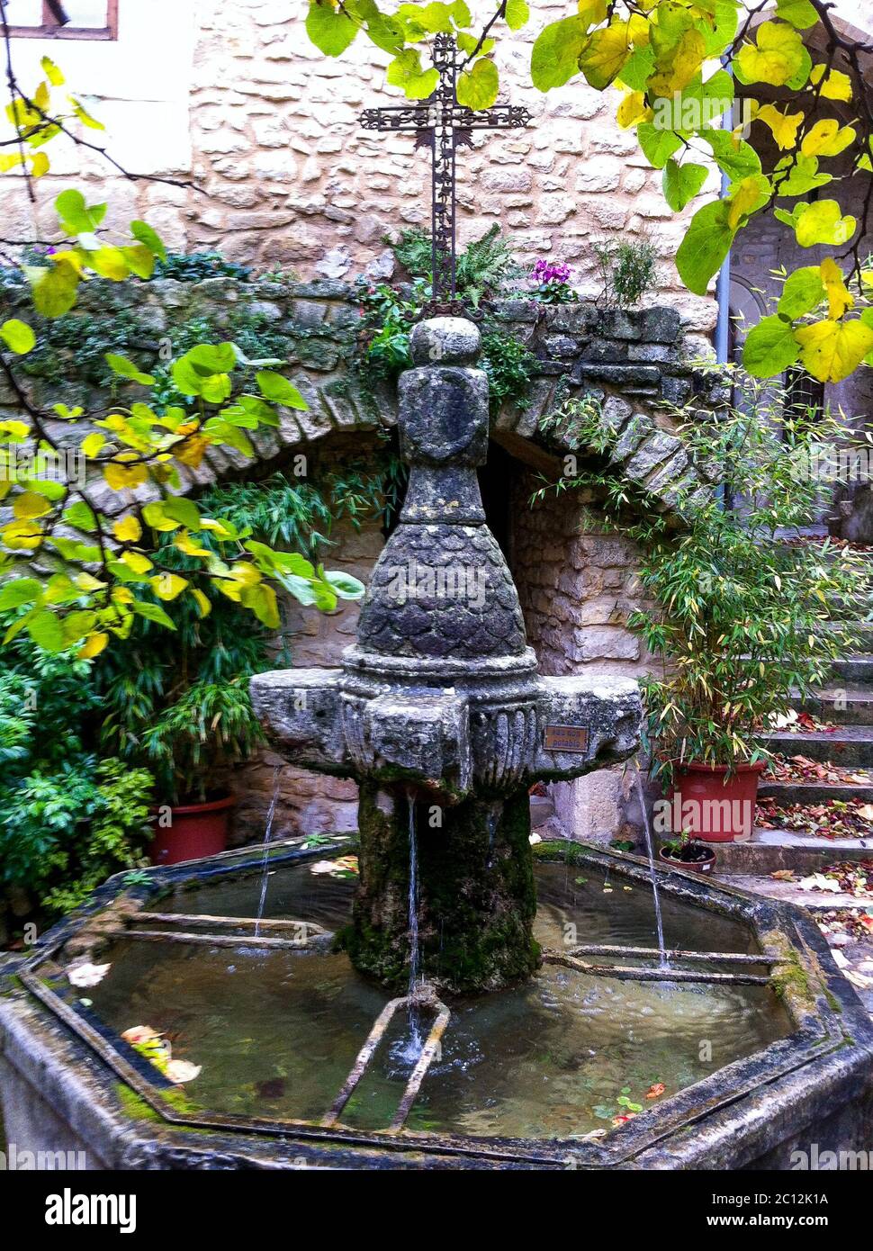 Village of le crestet hi-res stock photography and images - Alamy