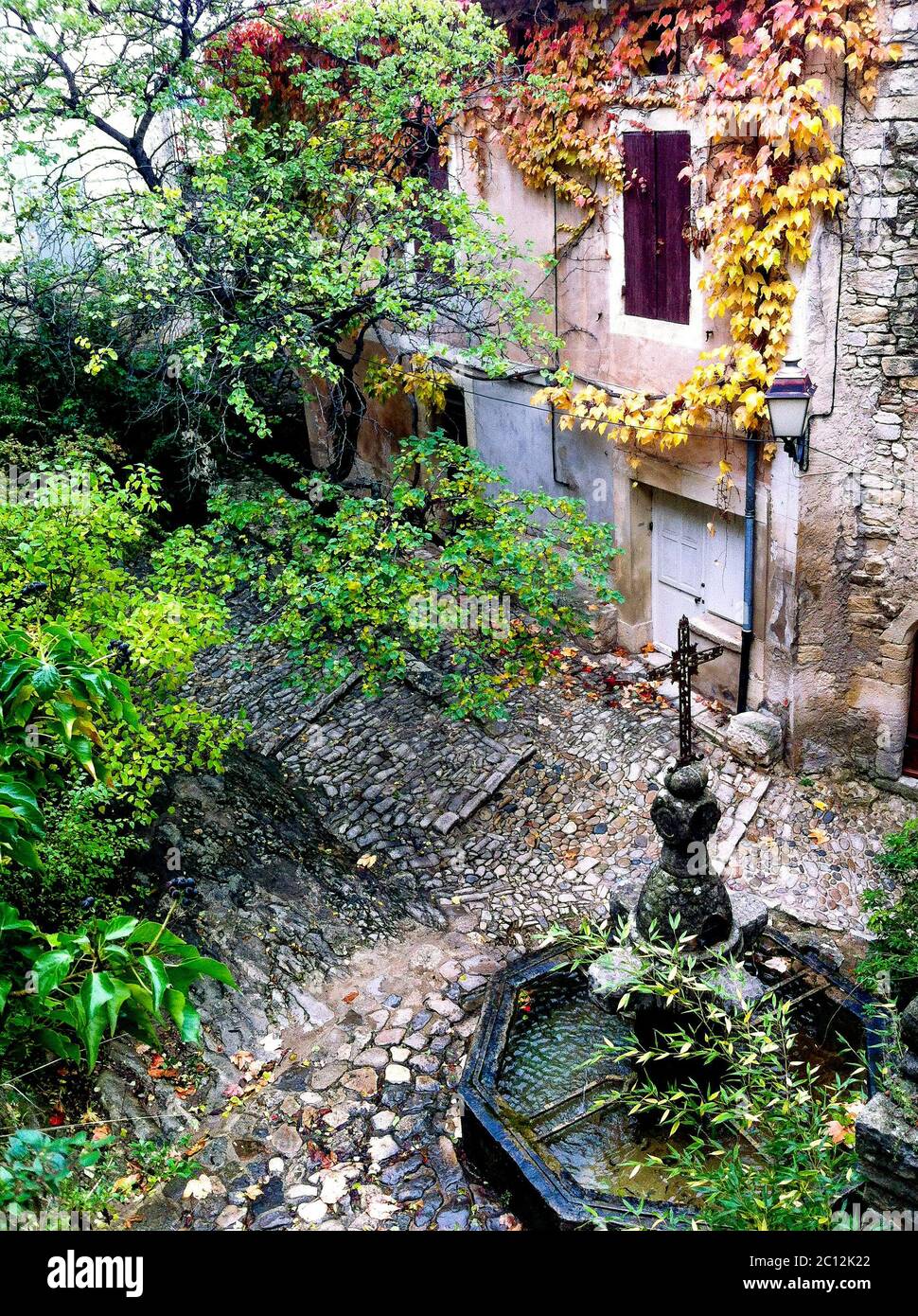 Village of le crestet hi-res stock photography and images - Alamy