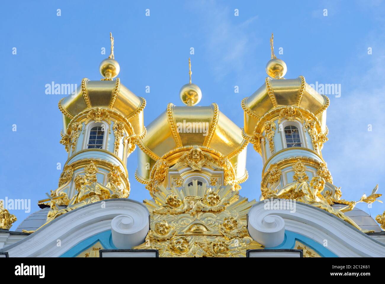 Golden cupolas of Catherine Palace church Stock Photo - Alamy