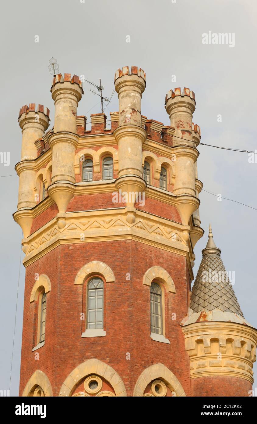 Russian gothic architecture hi-res stock photography and images - Alamy
