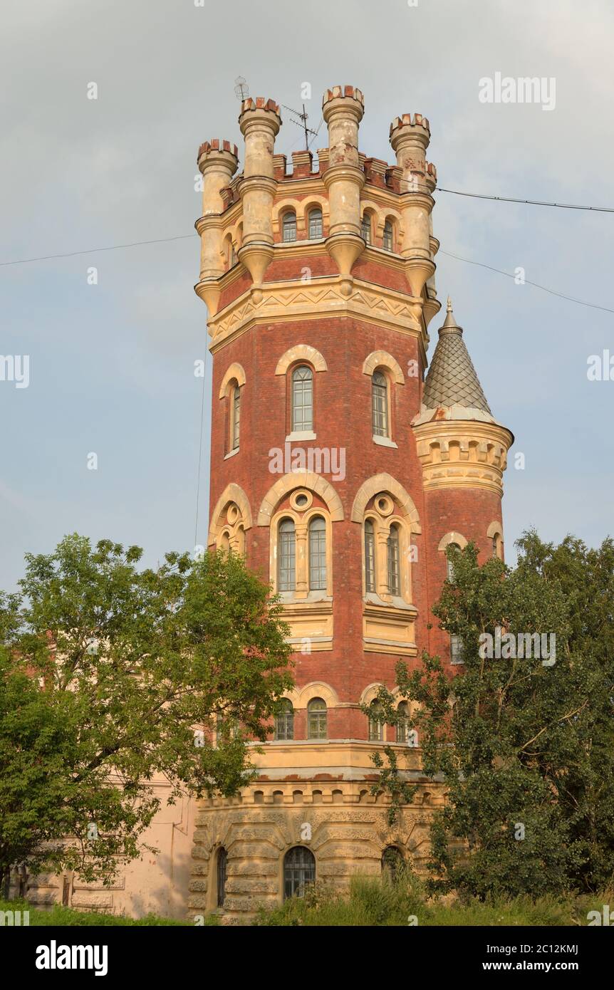 Russian gothic architecture hi-res stock photography and images - Alamy