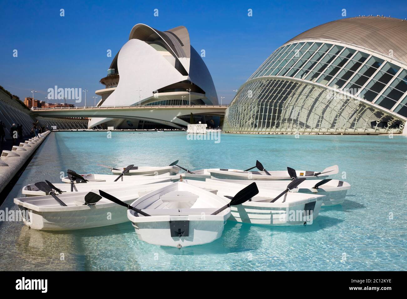 Re float giant structure hi-res stock photography and images - Alamy
