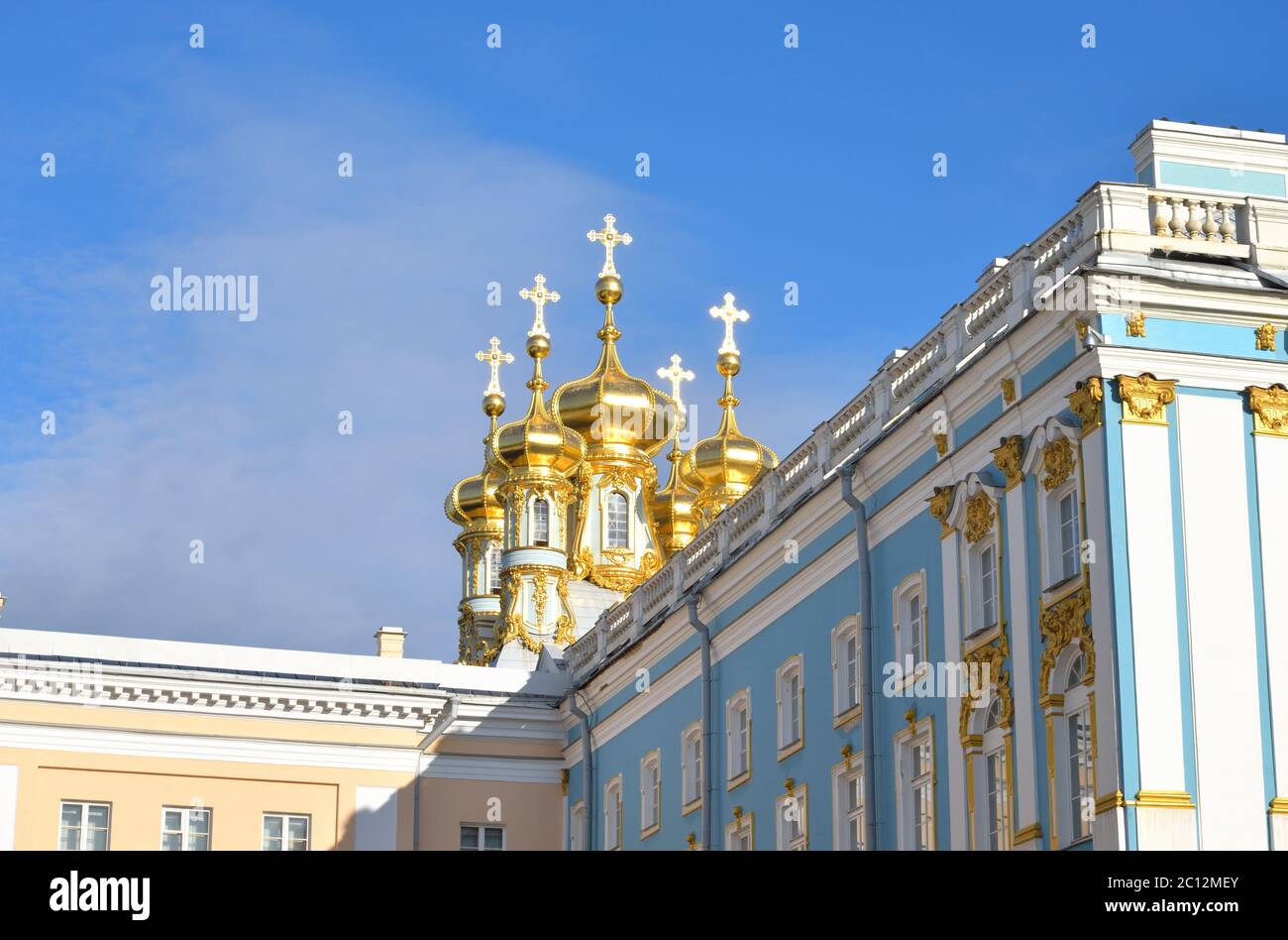 Golden cupolas of Catherine Palace church Stock Photo - Alamy