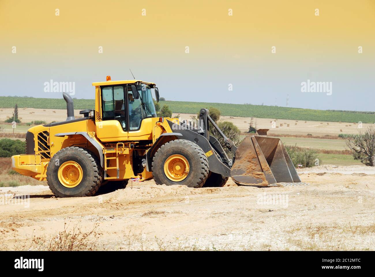 Track build hi-res stock photography and images - Alamy