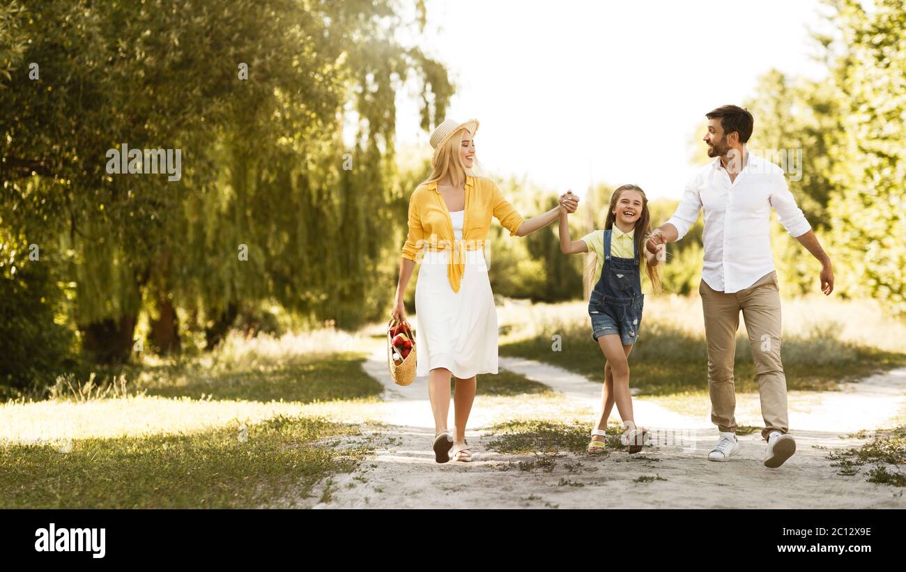 Family Going On Picnic On Summer Weekend In Countryside, Panorama Stock ...